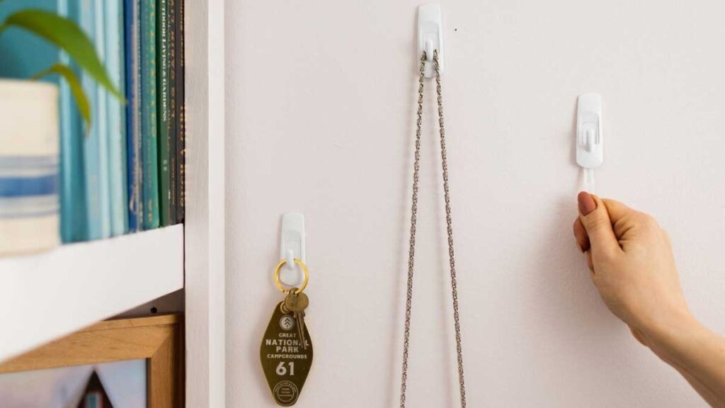 White Tack vs Blu Tack: Choosing the Best Adhesive for Your Needs